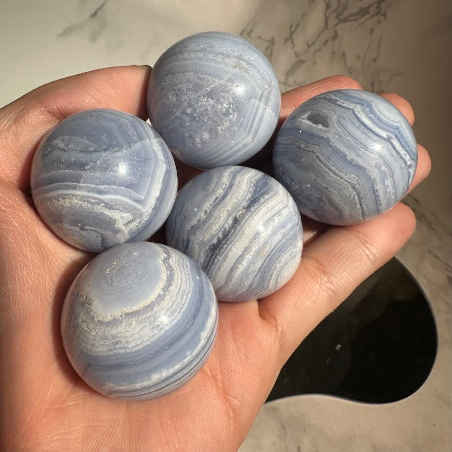 Blue Lace Agate Sphere – zaiencrystal.com