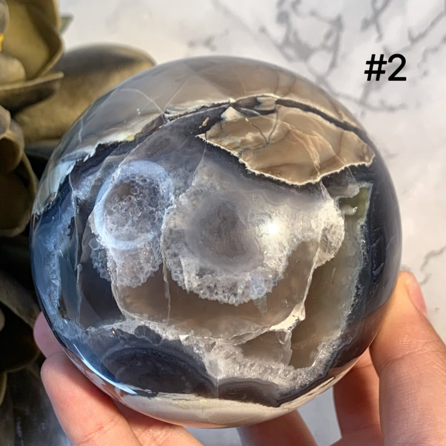 Lava Agate Sphere – zaiencrystal.com