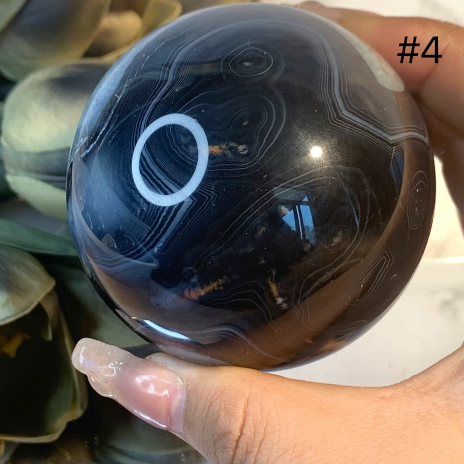 Banded Black Agate Spheres – zaiencrystal.com