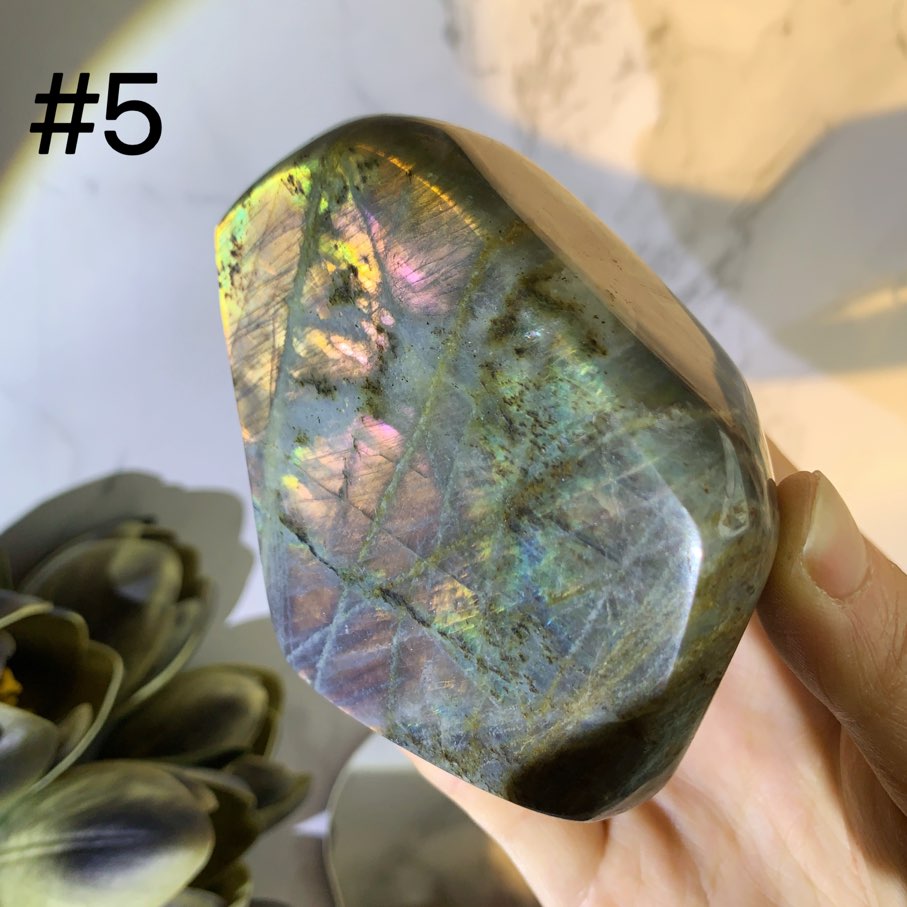 Flashy Labradorite Freeform – zaiencrystal.com