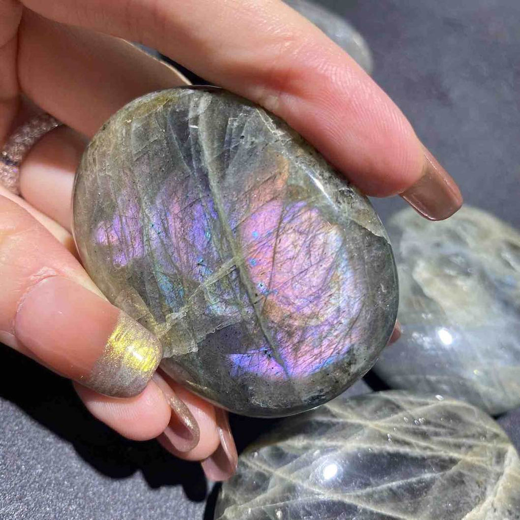 Purple Labradorite Palm – zaiencrystal.com